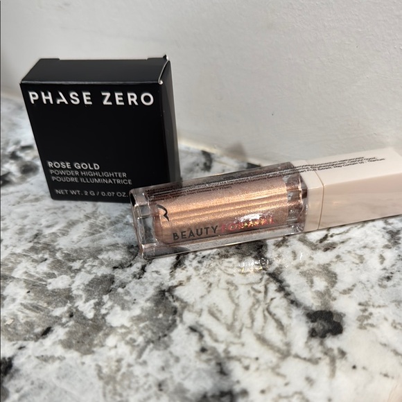 Makeup | Rose Gold Powder Highlighter | Poshmark